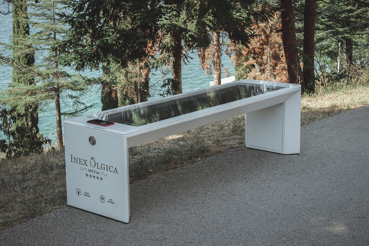 Smart Solar Powered Benches | Eco Renewable Energy