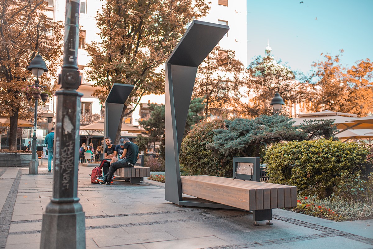 Why Smart Solar Benches Are the Future of Permanent Outdoor Seating ...